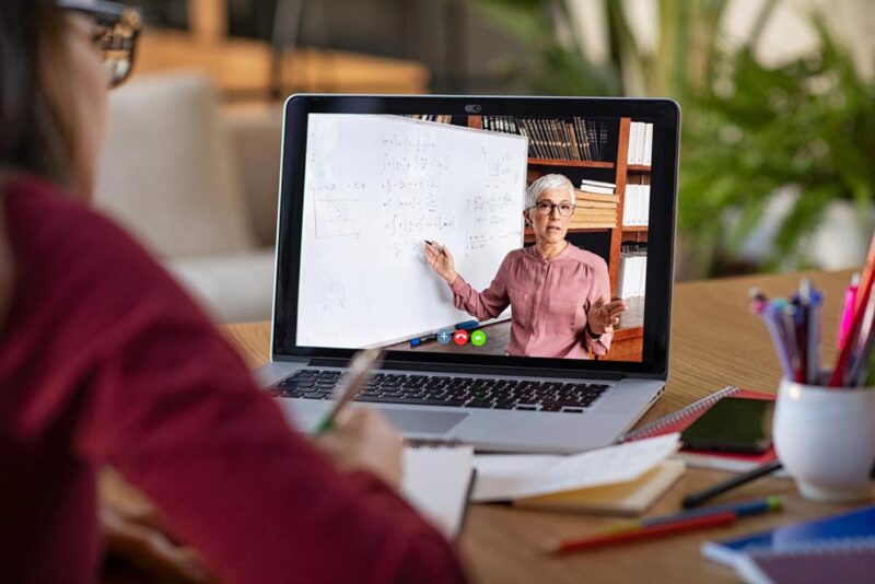 How Microsoft 365 for Education Benefits Teachers and Students